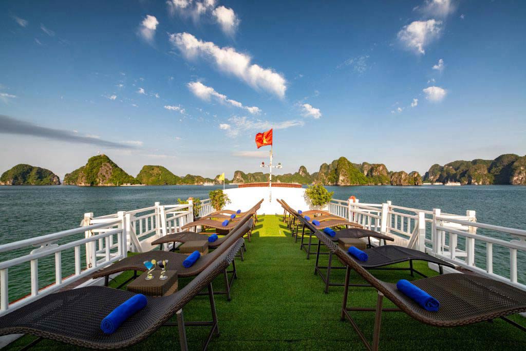 Cozy Bay Cruise - Halong Bay Cruise | Old Quarter Travel