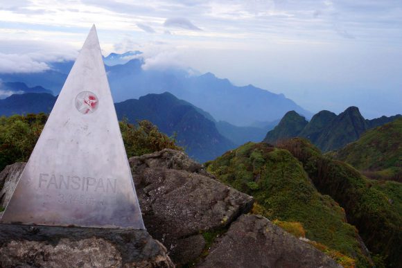 Fansipan Peak Trekking 1 Day Tour | Fansipan Trekking